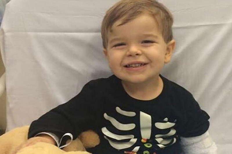 Pega O Lencinho Criança Vence Leucemia E Reação De Alunos é Uma Das